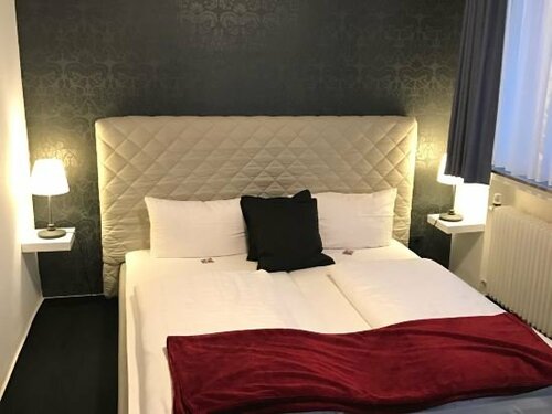 Otel Schäfers Hotel, Cloppenburg, foto