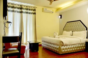 Royal Court Ananta Express (State of Uttarakhand, Town of Nainital), otel  Uttarakhand'dan