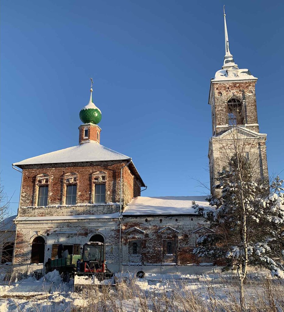Ortodoks kiliseleri Tserkov Voskreseniya Khristova V Drozdovo, İvanovskaya oblastı, foto