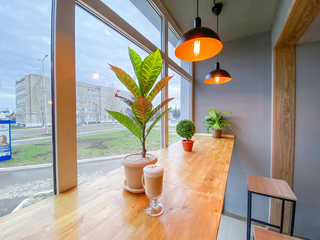 Kahve dükkanları Cad. Coffee&more, Yanaul, foto