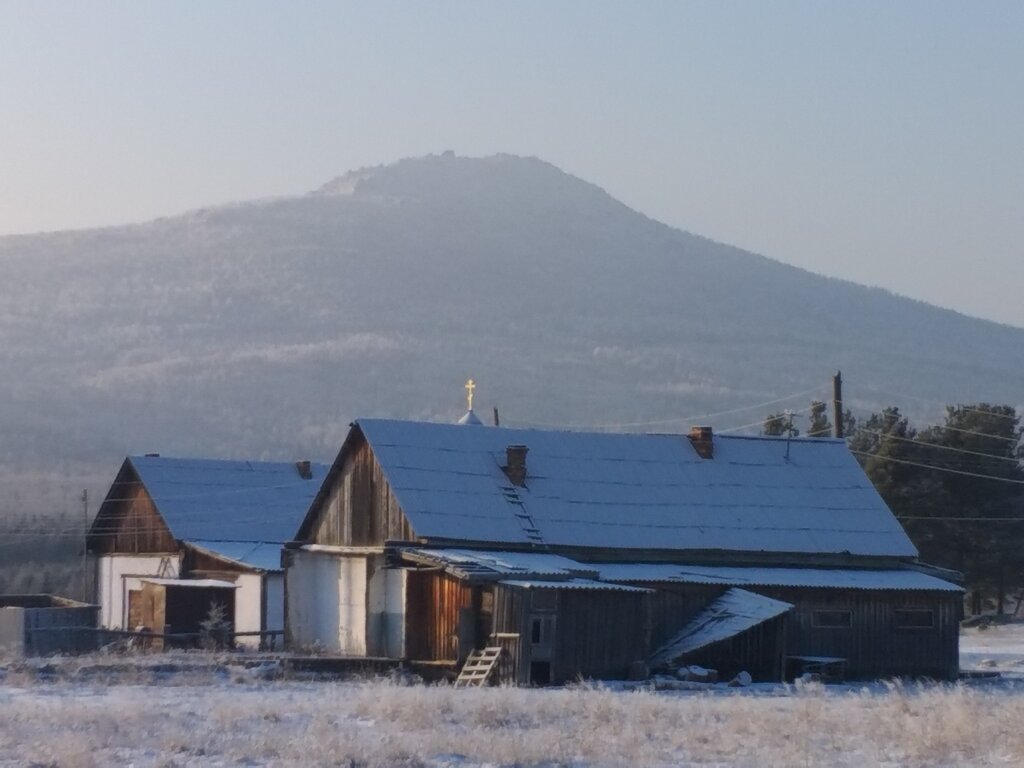 Dağ zirvesi Гора Кумба, Sverdlovskaya oblastı, foto