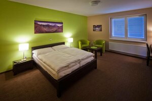 Garni hotel Svitavy (Kraj Vysočina, Havlichkuv Brod, Riegrova), otel  Svitavy'den