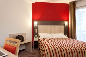 Hotel Roissy Lourdes (Avenue Monseigneur Schoepfer No:16, Lourdes), otel  Lourdes'dan