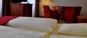 Hotel Steglitz International (Berlin, Schloßstraße, 2), otel  Berlin'den