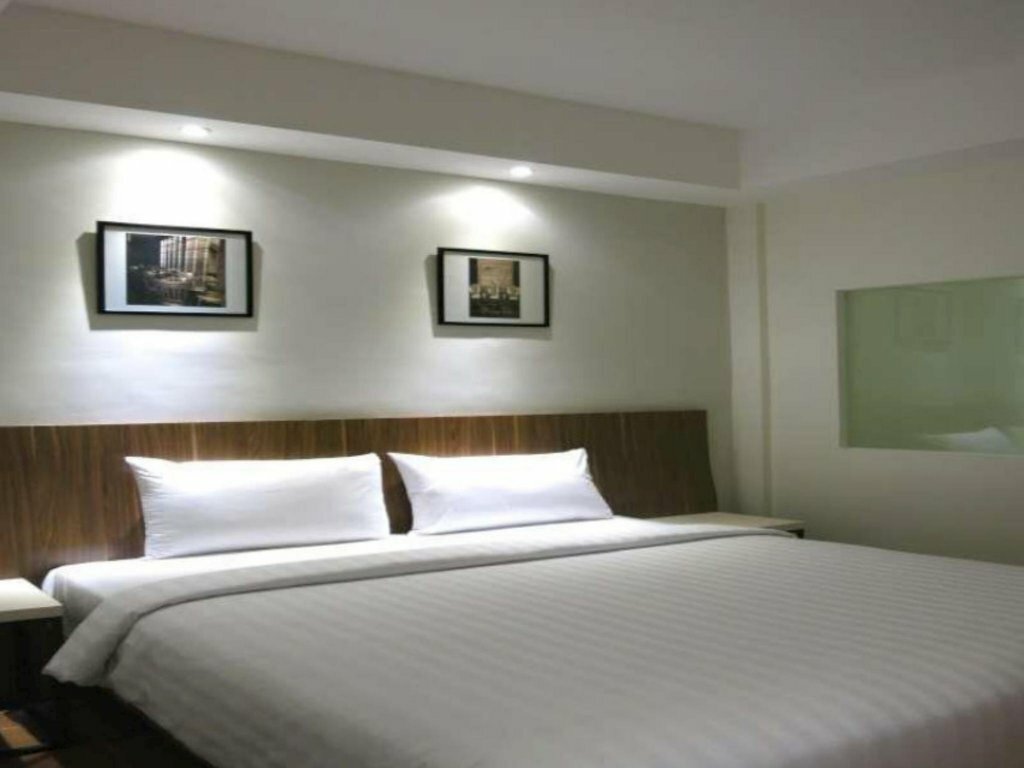 Otel Hart Hotel Premium Rapatmaja, Mataram, foto