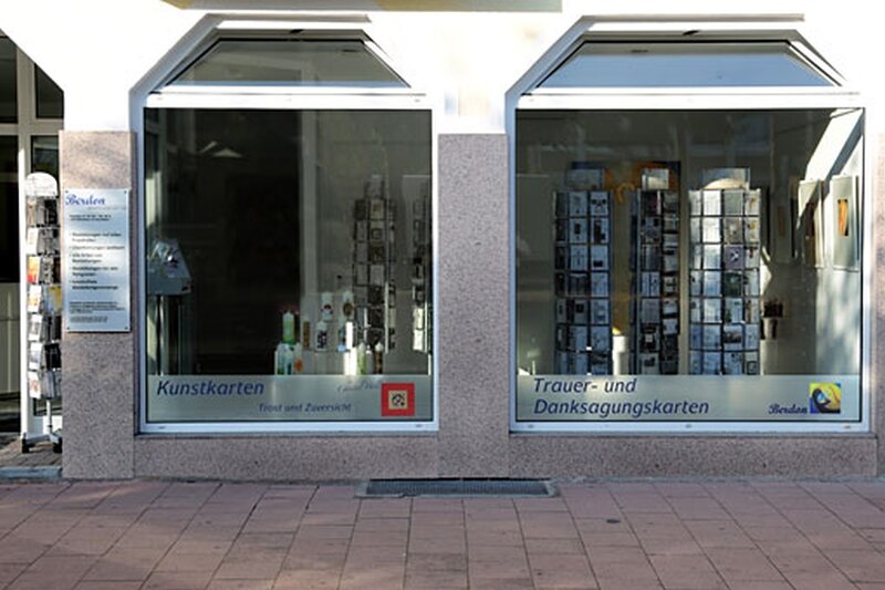 Cenaze hizmetleri Bestattungsinstitut Schorpp i Berdon, Baden‑Wurttemberg, foto