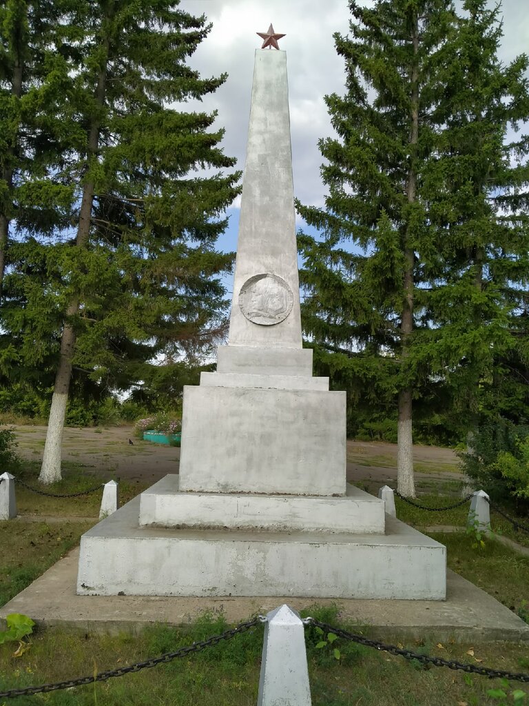 Anıt, heykel Воинам-землякам, погибшим в годы Великой Отечественной войны, Omskaya oblastı, foto