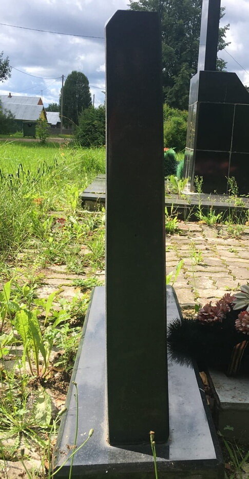 Anıt, heykel Братская могила, Vologodskaya oblastı, foto