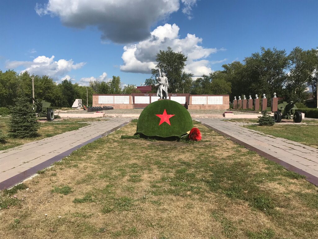 Anıt, heykel Монумент Победы в Великой Отечественной войне 1941-1945, Barabinsk, foto