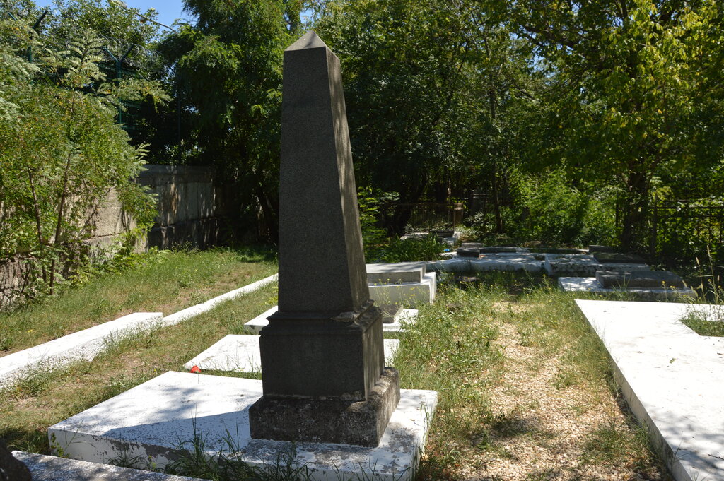 Ünlü kişilerin mezarları Подпольщик И.И. Носенко 1944 год, Simferopol (Akmescit), foto