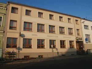 Hotel Pansky dum (Kraj Vysočina, Okres Žďár nad Sázavou, Masarykovo nam), otel  Blovice'den