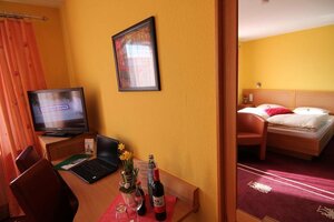 Meyer-Pilz Land-gut-Hotel (North Rhine-Westphalia, Minden-Lübbecke, Am Kirchplatz, 5), otel  Kuzey Ren‑Vestfalya'dan