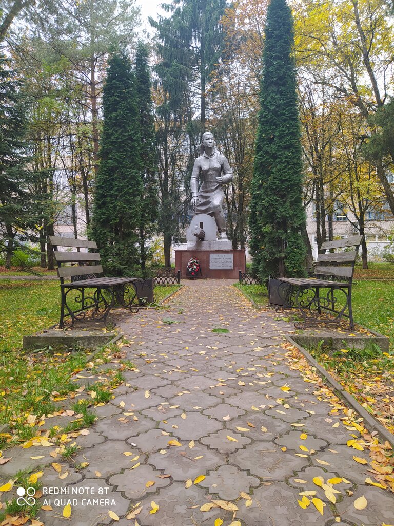 Anıt, heykel М. Маметова, Nevel, foto