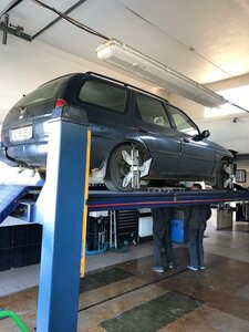У Мороза (vulica Hienierala Batava No:1к842, Babrujsk), otomobil servisi  Bobruisk'ten