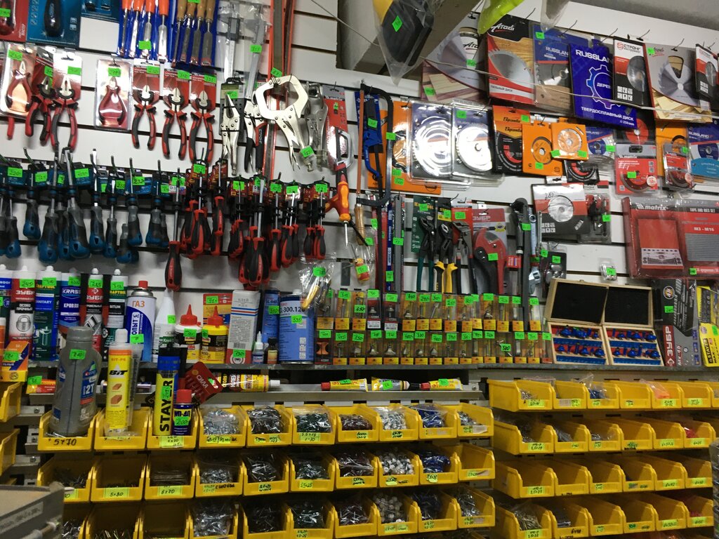 Montaj ekipmanları Magazin Planeta Krepezha, Yadrin, foto