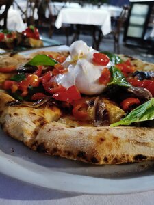 La Locanda del Grifo (Tuscany, Massa-Carrara, Via Francesco del Giudice, 8), pizzacılar  Napoli'den