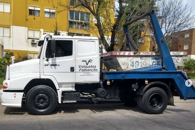 Kiralama noktası Volquetes Fabiancito, Buenos Aires, foto