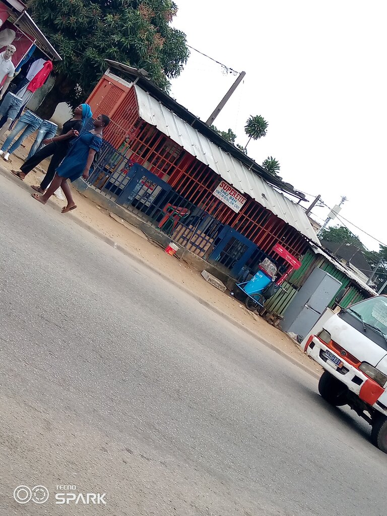 Süpermarket Superette chez bah, Abican, foto