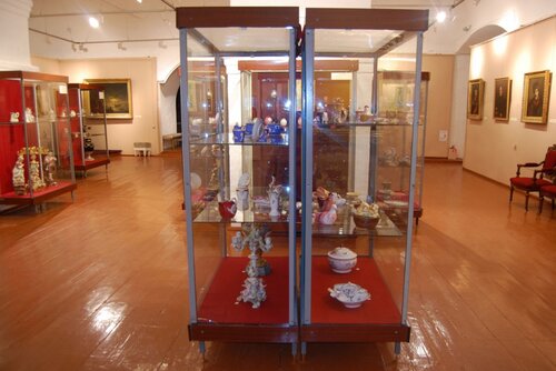 Müzeler ve sanat galerileri Ustyuzhensky krayevedchesky muzey, Ustugna, foto