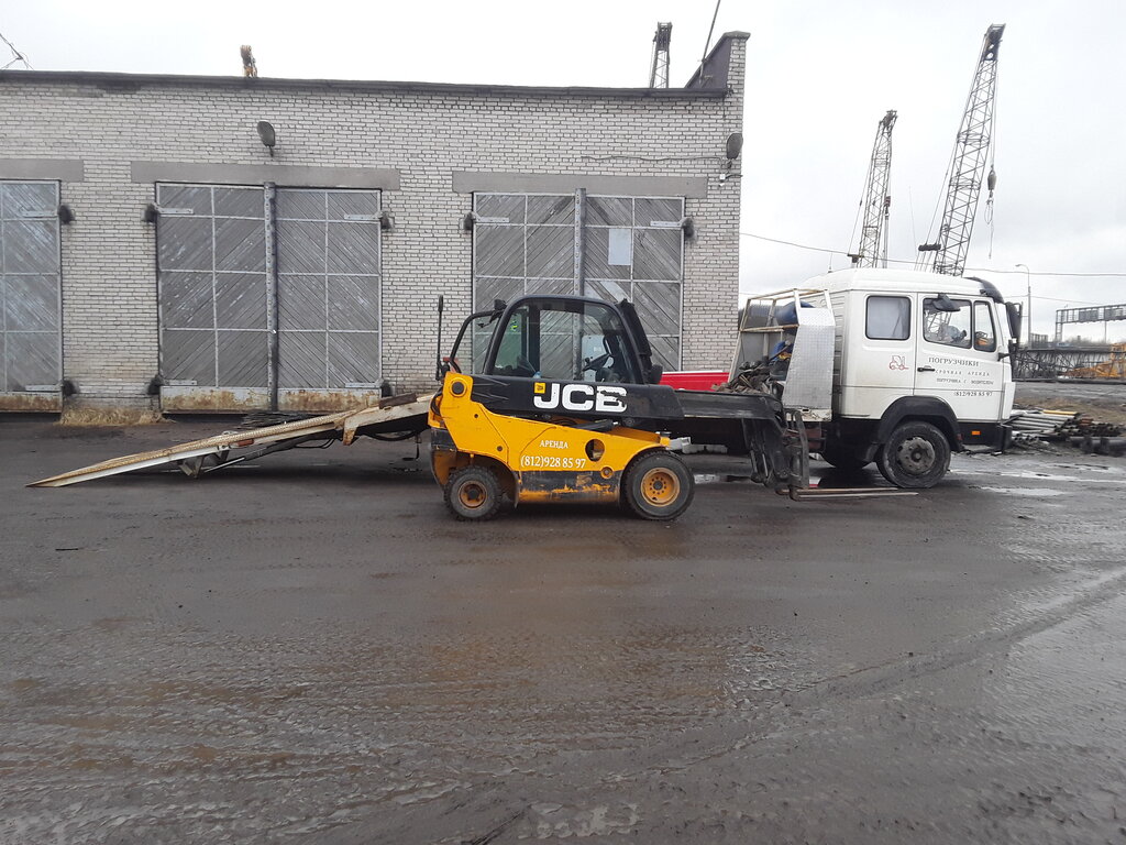 i̇nşaat ekipmanı kiralama Special Technical Service, Saint‑Petersburg, foto
