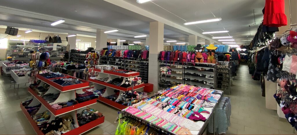 Giyim mağazası Smeshnie Tseny, Olonets, foto