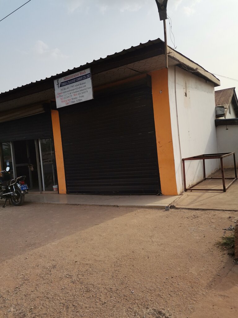 Ahşap endüstrisi Timber And Transport Company Limited, Tat, Kumasi, foto