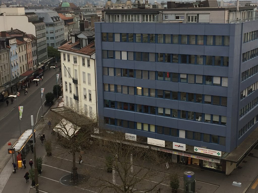 Özel ağız ve diş sağlığı klinikleri ve muayenehaneleri Zahnarztpraxis - Cabinet dentaire in Biel/Bienne Dres. med. dent. Lisa Leutenegger und Roman Januth, Bern, foto