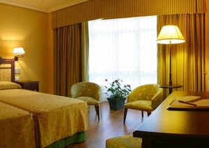 Hotel Silken SPA La Hacienda de Don Juan (Comunidad Autónoma de Asturias, Provincia de Asturias, Calle Concepción, 5), otel  Asturias'tan