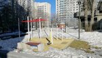 Площадка для воркаута (Sverdlovsk Region, Yekaterinburg, Pionerskiy Urban Housing District, Briz Residential Complex), spor alanı  Yekaterinburg'dan