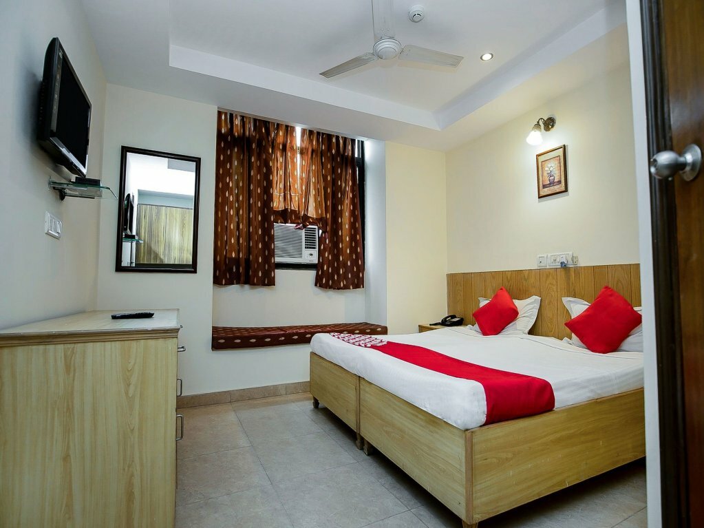 Otel Oyo Flagship 15411 pachim vihar metro station, Delhi, foto