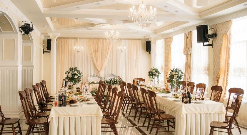 Otel Hotel Korona, Kimelnitsky Bölgesi, foto