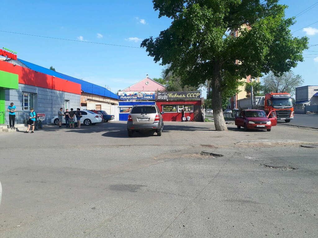 Otoparklar Parking lot, Orenburg, foto