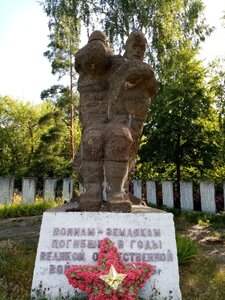 Воинам, павшим в годы Великой Отечественной войны (Tambov Region, Umyotskiy munitsipalny okrug, selo Nizhniye Peski, Tsentralnaya ulitsa), anıt, heykel  Tambovskaya oblastından