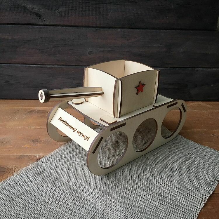 Lazer çalışmaları WoodenKing, Voronej, foto