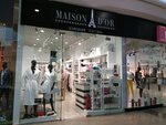 Maison D'or (Евпаторийское шоссе No:8), ev tekstili mağazaları  Simferopol'dan (Akmescit'ten)