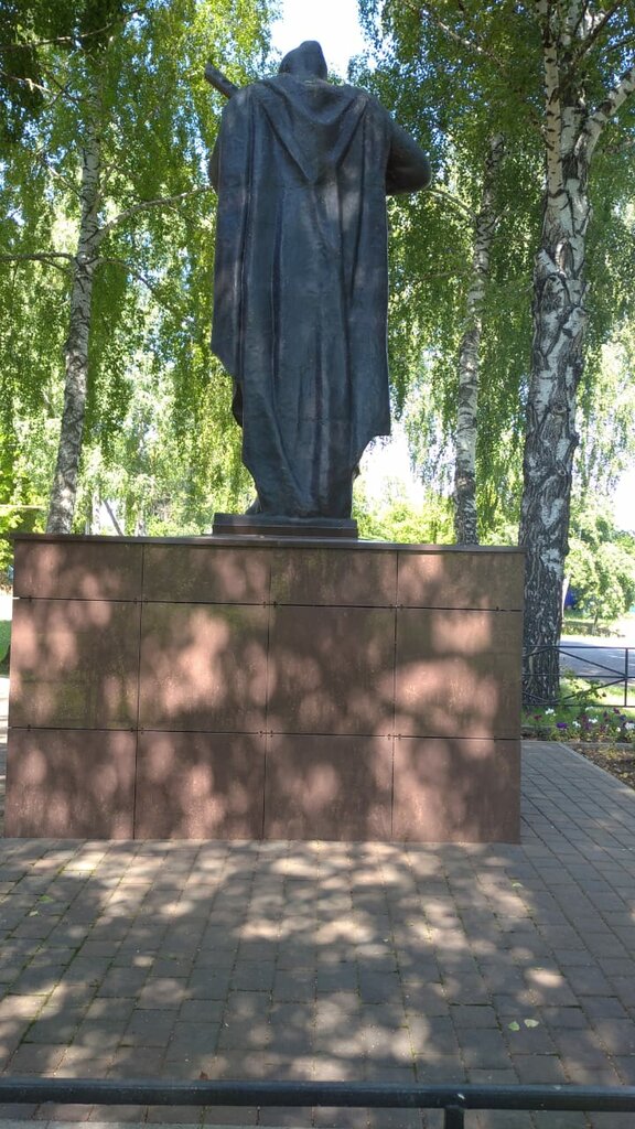Anıt, heykel Братская могила советских воинов, погибших в боях с фашистскими захватчиками, Belgorodskaya oblastı, foto