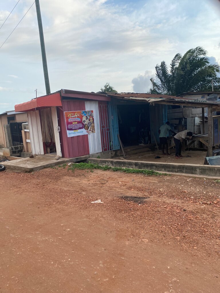 Güzellik salonu Trudy’s Nail and Beauty Hun, Dünya, foto