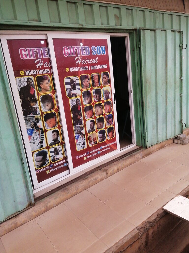 Berberler Gifted Son Haircut, Dünya, foto