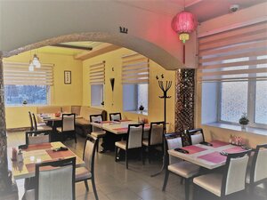 Мандарин (ulitsa Borisova No:10/1), kafe  Spassk‑Dalniy'den
