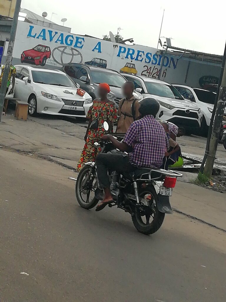 Çamaşırhaneler Lavage A Pression, Brazzaville, foto