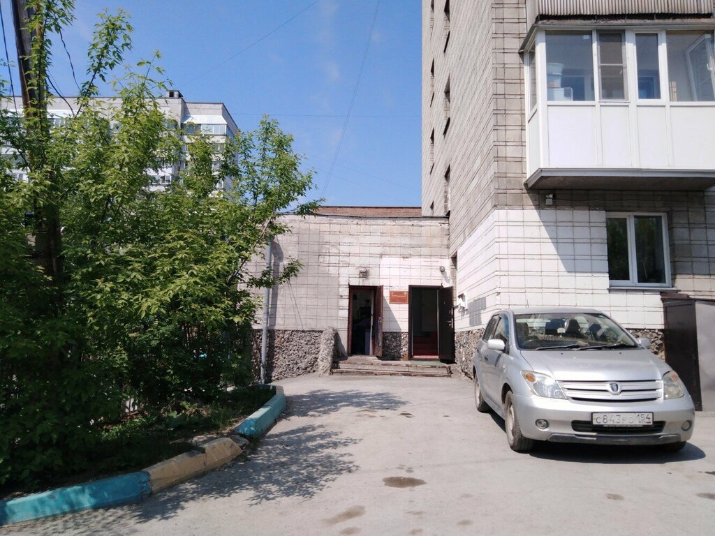 Bina, site yönetimi Челюскинский, Novosibirsk, foto