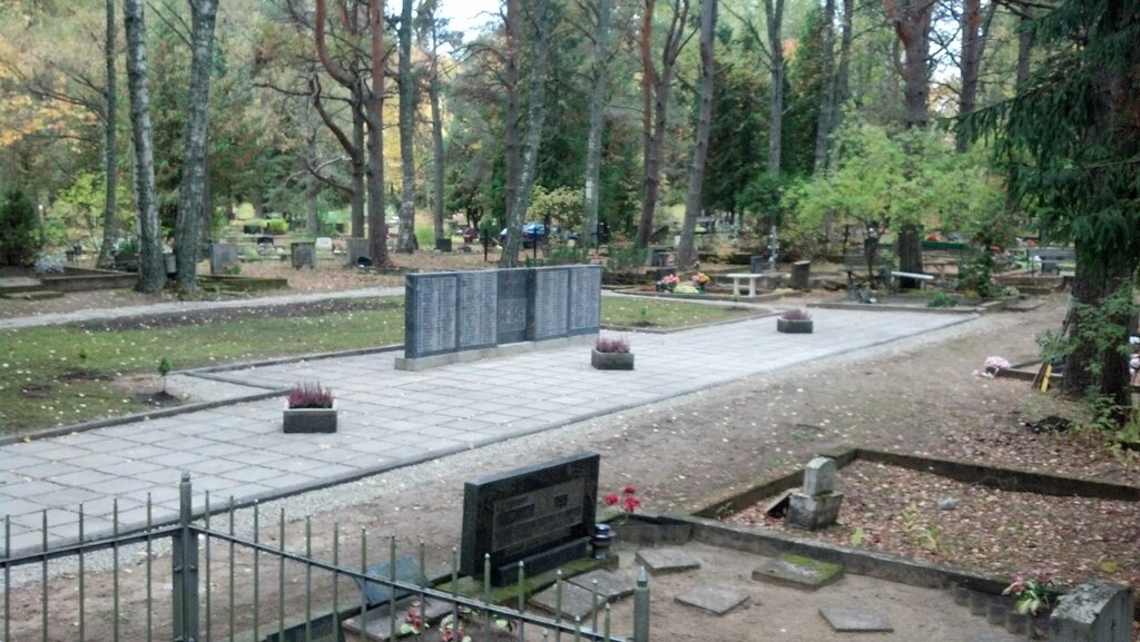 Anıt, heykel Захоронение, Voru, foto