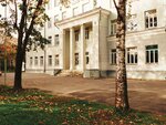 Narva Kreenholmi Gümnaasium (Gerassimovi street No:14), fen lisesi, sosyal bilimler lisesi  Narva'dan