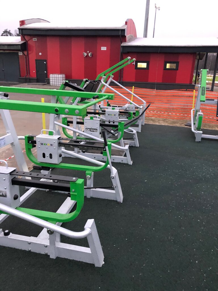 Spor alanı Тренажёры, Lobnia, foto