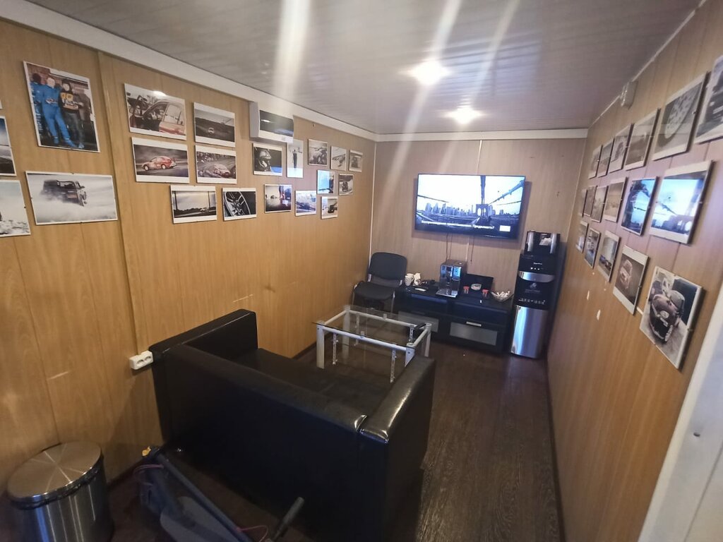 Otomobil servisi Check In SPb, Saint‑Petersburg, foto