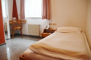 Tiptop Hotel Hirt (Baden-Württemberg, Ostalbkreis, Oberhofenstraße, 5), otel  Baden‑Wurttemberg'den