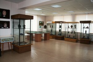 Музей и галерея (Oktyabrskaya ulitsa No:35, rabochiy posyolok Krasnozyorskoye), müzeler ve sanat galerileri  Novosibirskaya oblastından
