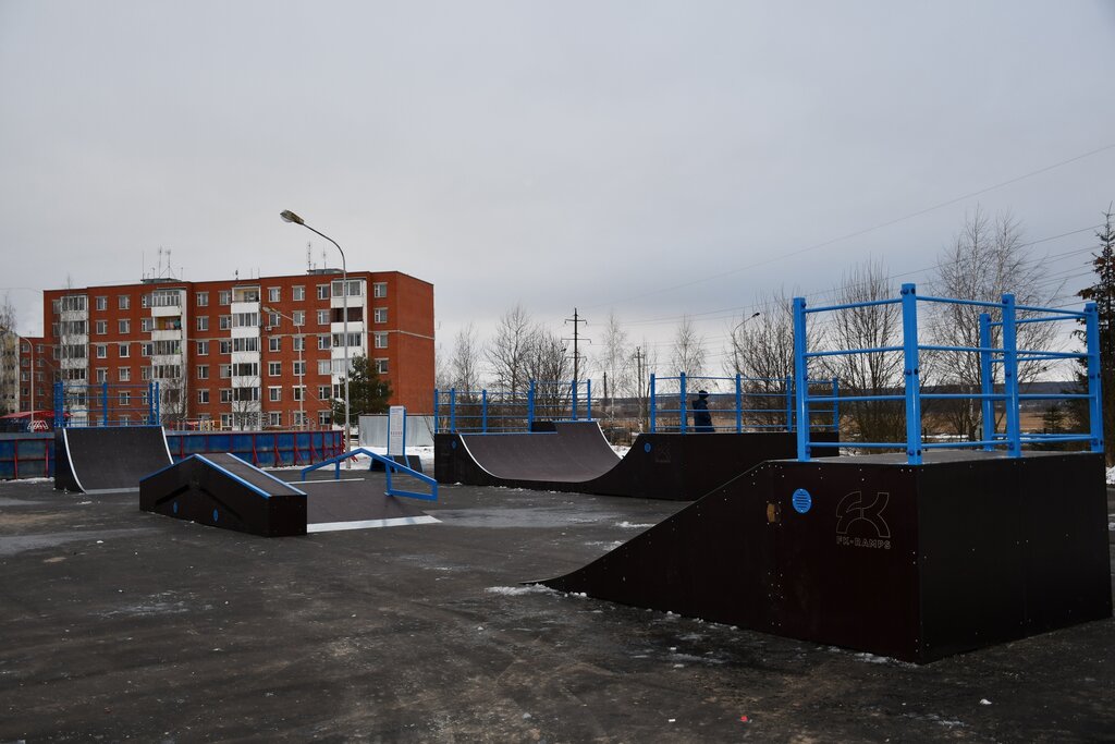 Spor alanı Скейт-парк, Kalujskaya oblastı, foto
