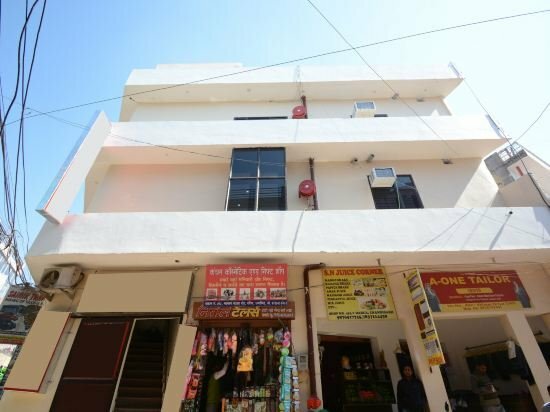 Otel Oyo 30743 Hotel Himalayan, Çhandigarh, foto