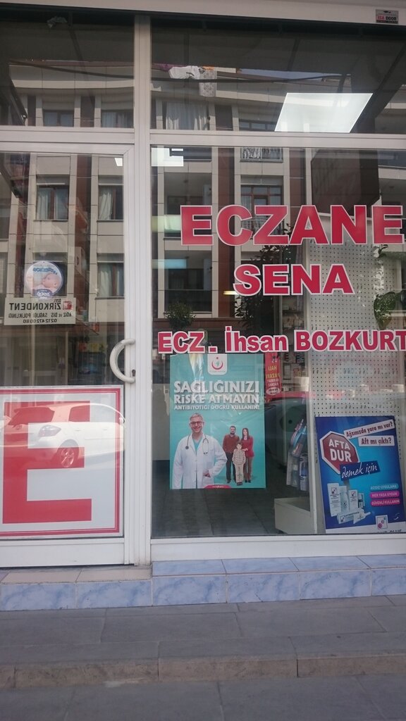 Eczaneler Sena Eczanesi, İstanbul, foto